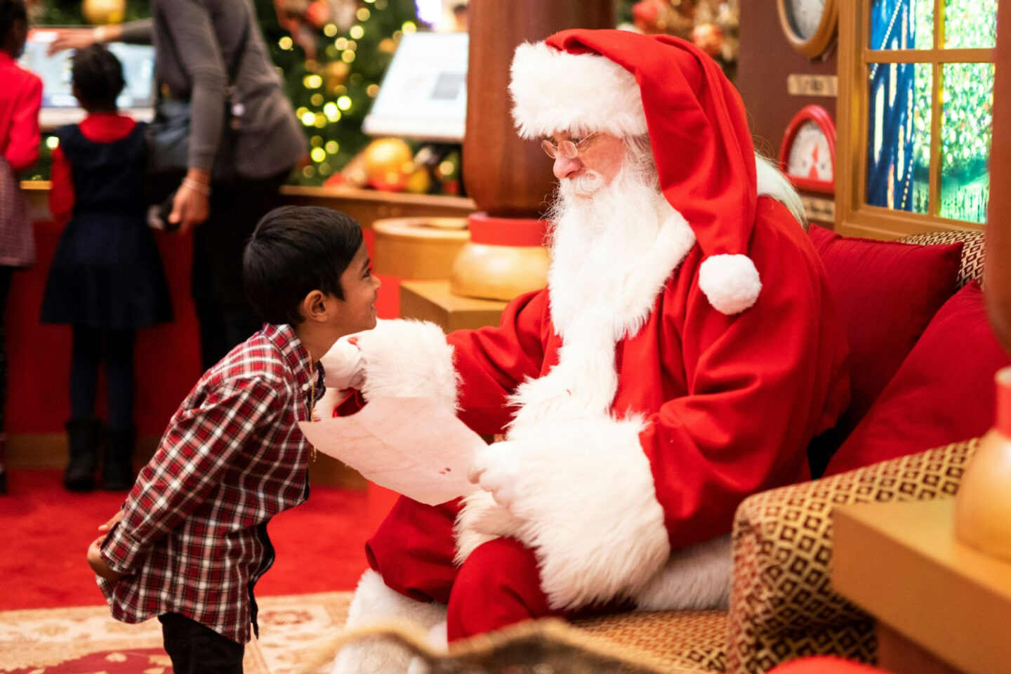 New York City's Finest Christmas Grottos to Meet Santa in 2025 - AGLAIA